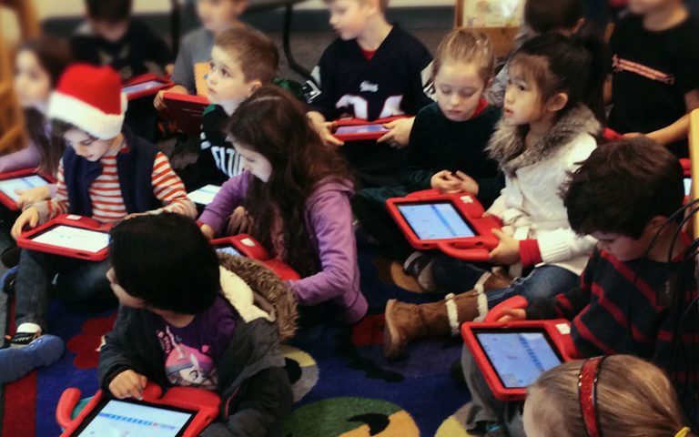 kids using tablets - Modern Learners